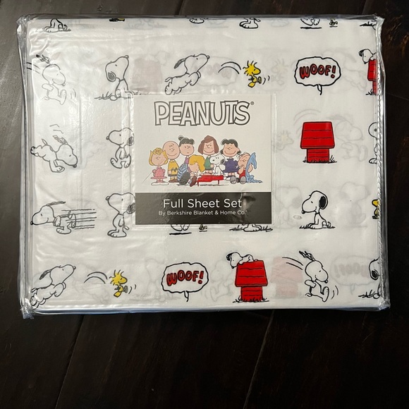 Berkshire | Bedding | Full Size Peanuts Snoopy Sheet Set | Poshmark